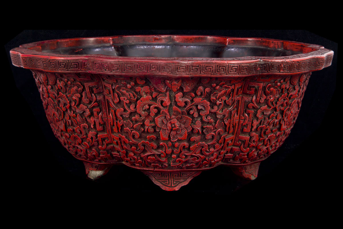 A hexafoil carved red lacquer flower pot Yongzheng period 中国古董 漆器
